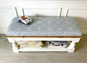 Make The Upholstered Bench Top For My DIY Farmhouse Bench (Easy Steps ...