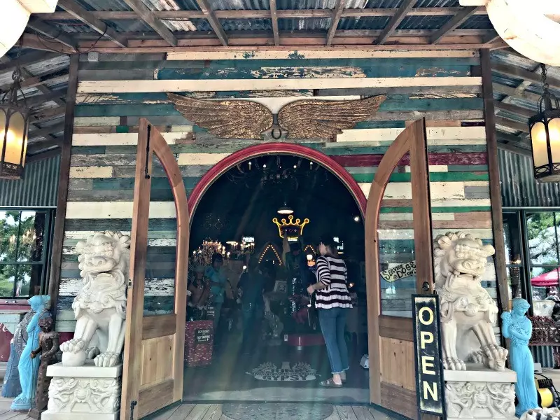 Best Round Top Texas Shopping And Furniture Finds (With Must-See Tips ...