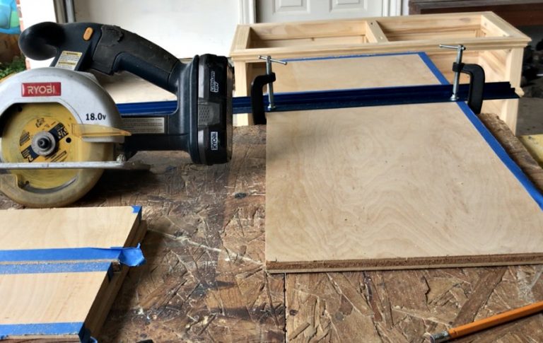 I LOVE This Easy DIY Cabinet Door Trash Can (Easy Steps, Photos, and ...