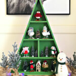 I LOVE this Easy DIY Wooden Christmas Tree Shelf (Steps & Video ...