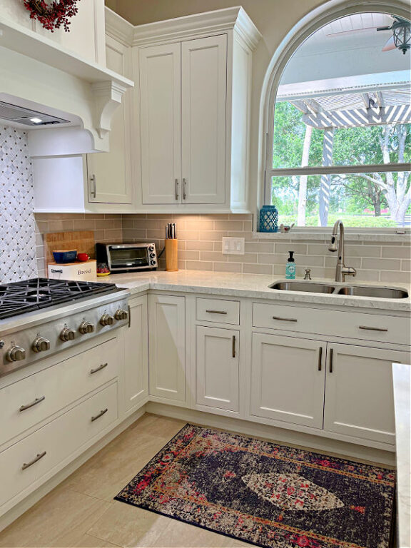 Where To Put A Kitchen Sink And Appliances: 10 Super Helpful Tips ...