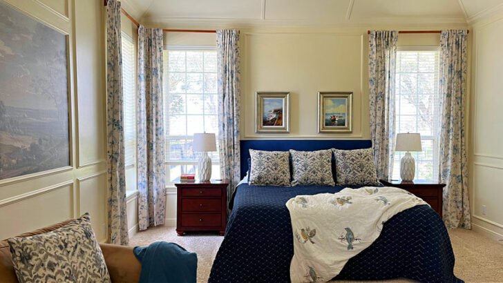How To Light Up A Dark Closet: 11 Best Closet Lighting Ideas - Abbotts ...