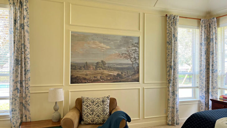 When to Use Caulk or Wood Filler on Trim? Guide, FAQ's, And Video ...