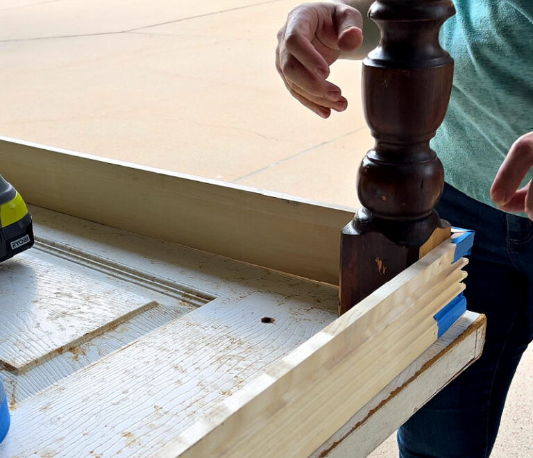 I LOVE this Quick & Easy DIY Writing Desk With Turned Legs (Video ...